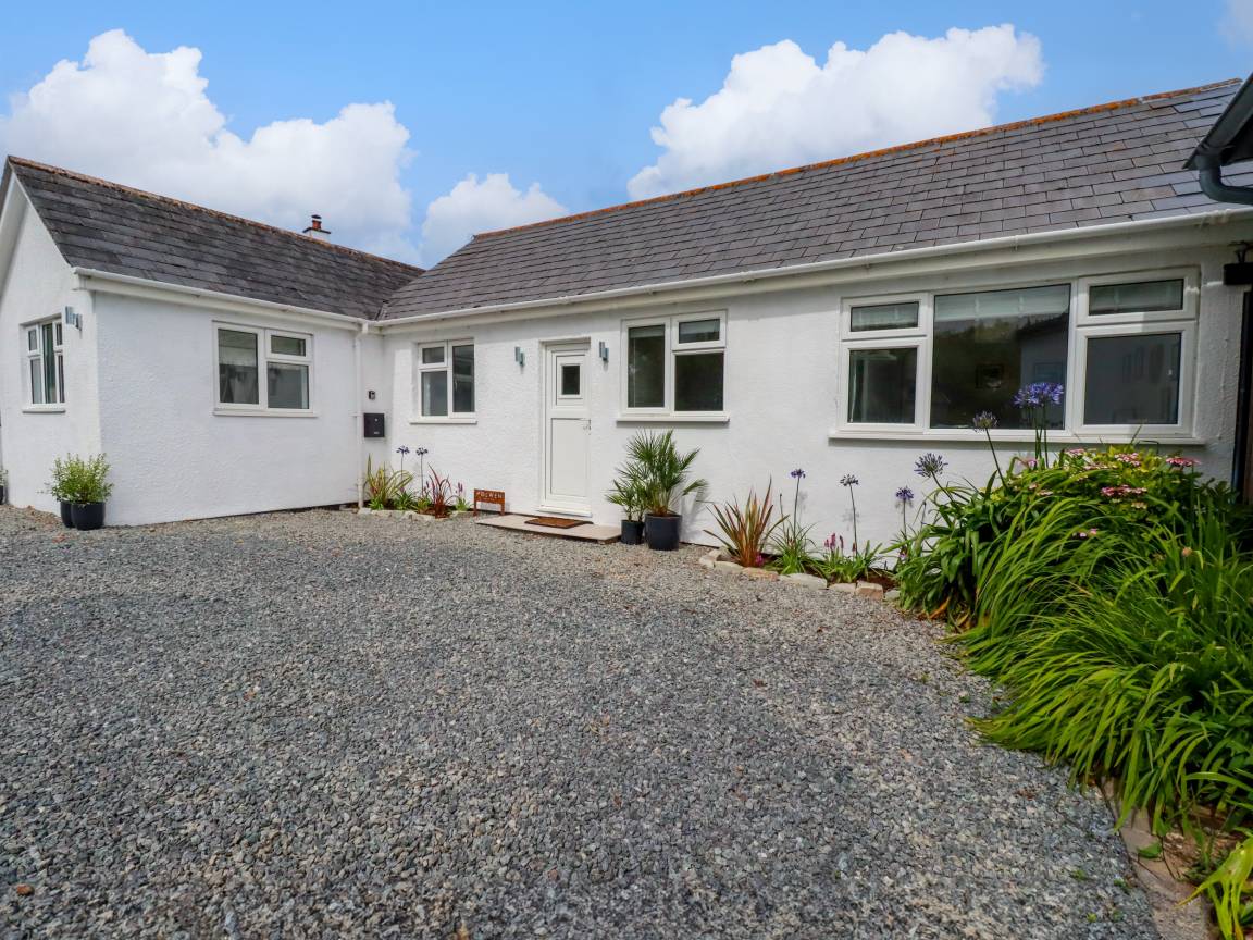 Cottage ∙ 3 Bedrooms ∙ 6 Guests - Constantine Bay