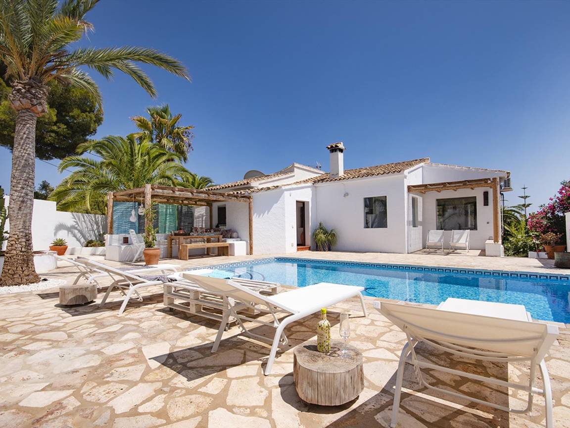 175 M² Villa ∙ 3 Bedrooms ∙ 6 Guests - Moraira