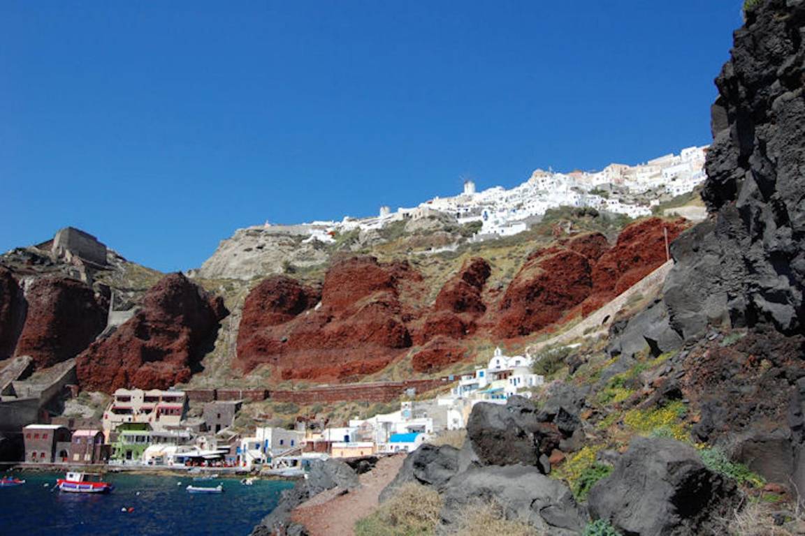 Villa ∙ 2 Bedrooms ∙ 4 Guests - Oia