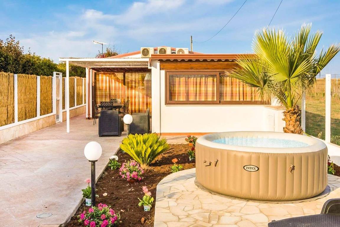 160 M² Villa ∙ 3 Bedrooms ∙ 6 Guests - Scicli