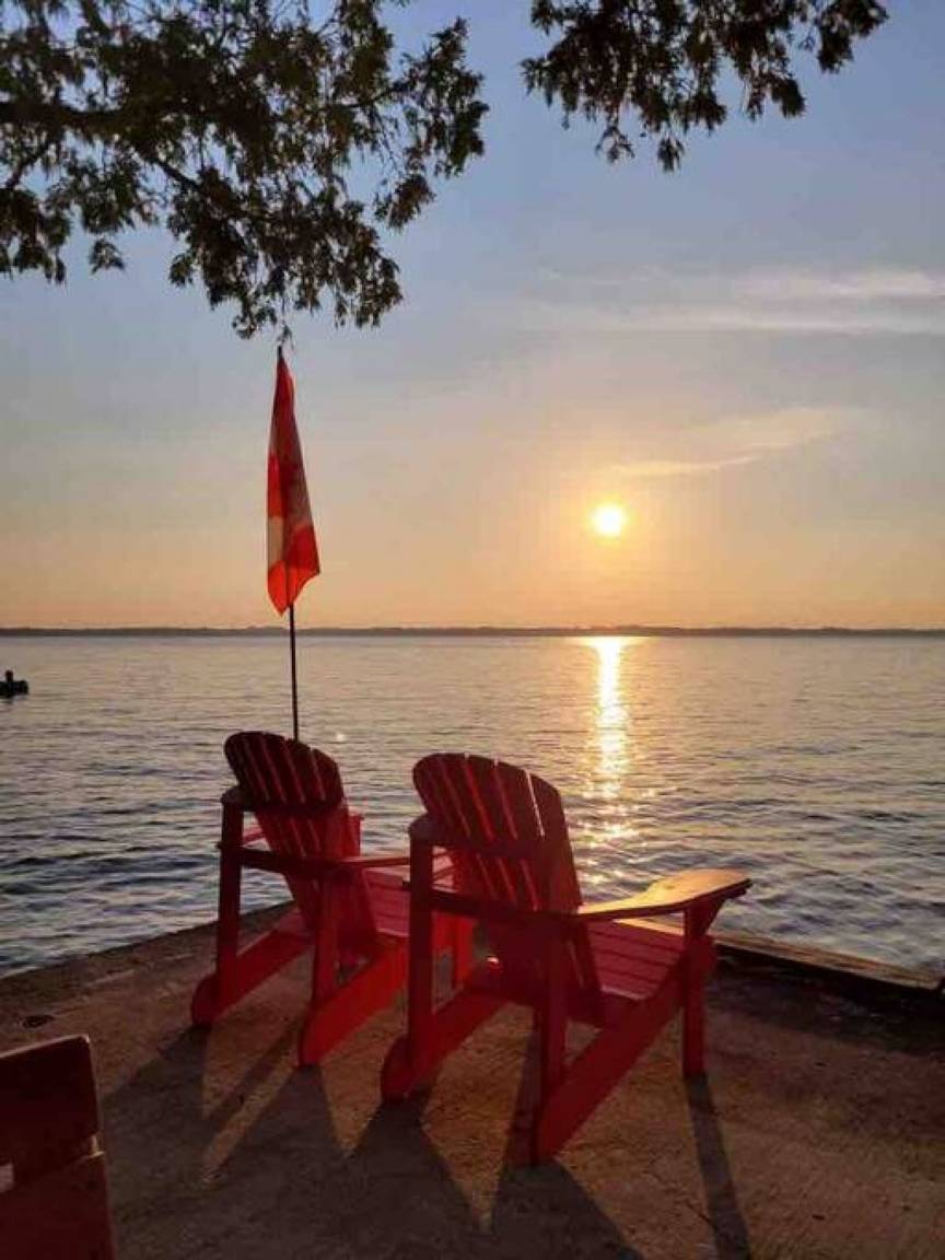 140 M² Apartment ∙ 4 Bedrooms ∙ 8 Guests - Kawartha Lakes