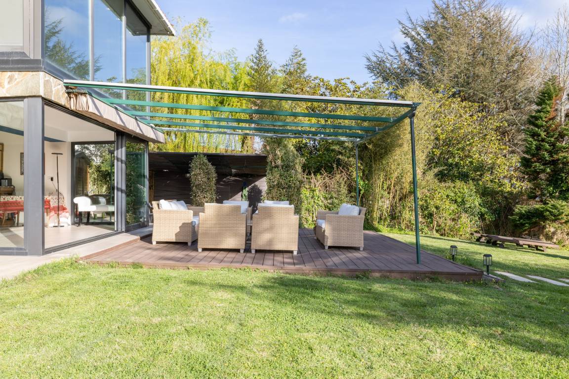 400 M² Villa ∙ 6 Habitaciones ∙ 17 Huéspedes - Ares