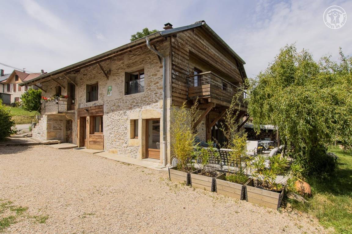 150 M² Gîte ∙ 4 Chambres ∙ 11 Personnes - Belley
