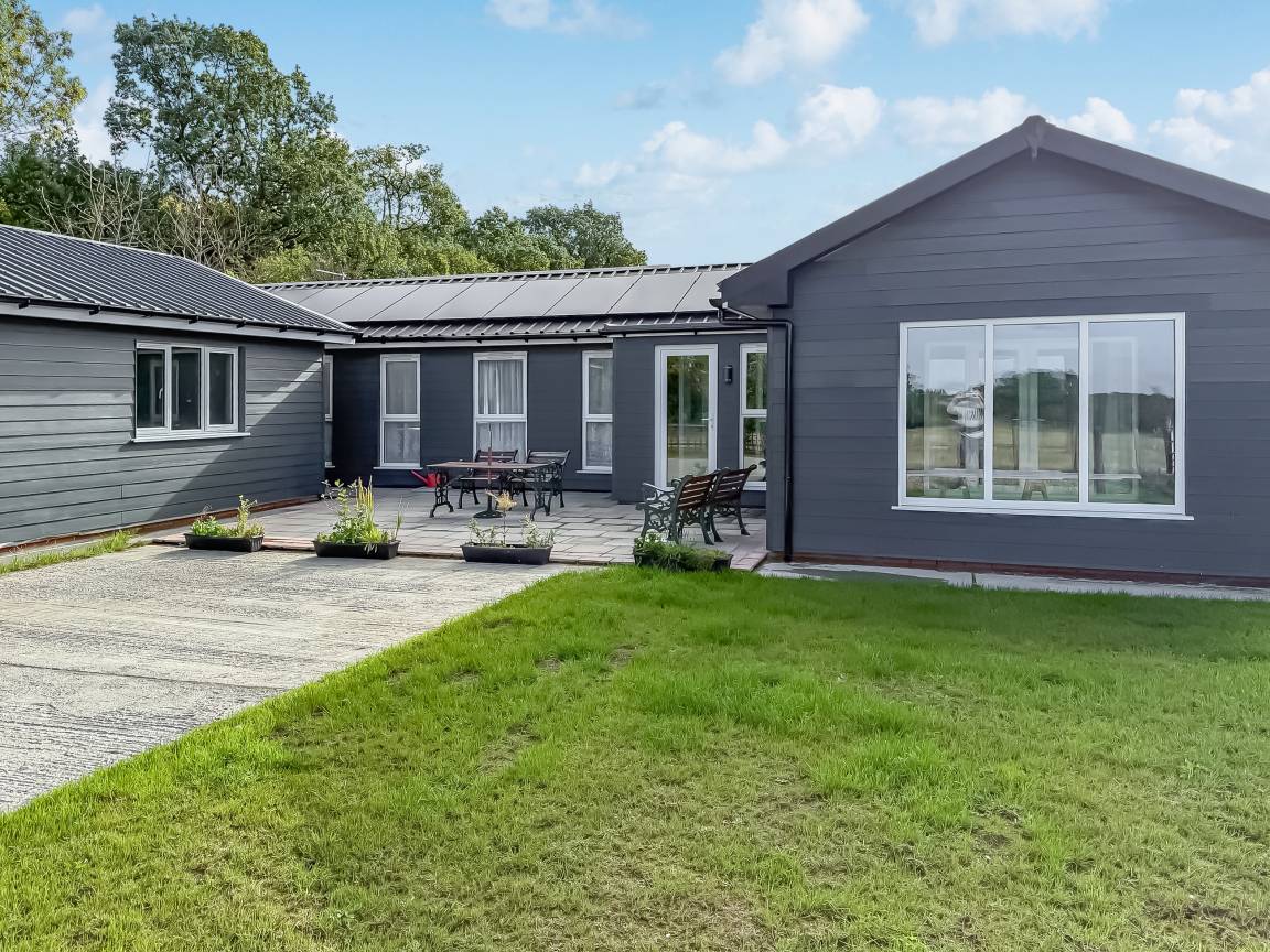 Cottage ∙ 1 Bedroom ∙ 2 Guests - Beccles