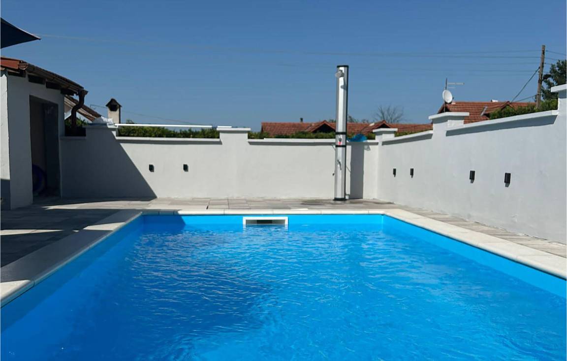 112 M² House ∙ 1 Bedroom ∙ 3 Guests - Kutina