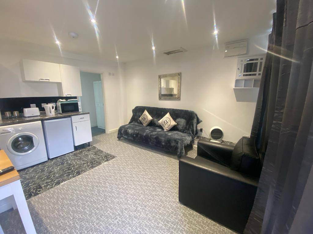 55 M² Apartament ∙ 3 Sypialnie ∙ 6 Gości - Merthyr Tydfil