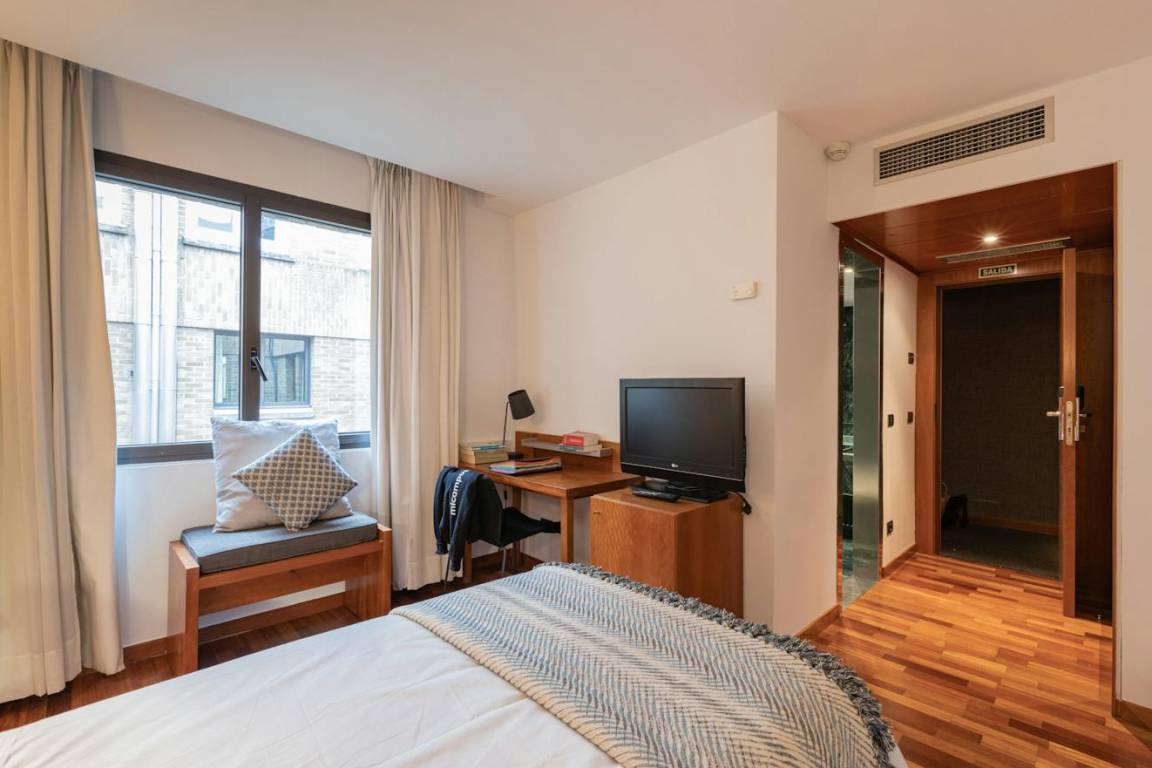 18 M² Habitación Compartida ∙ 1 Habitación ∙ 1 Huésped - Pamplona