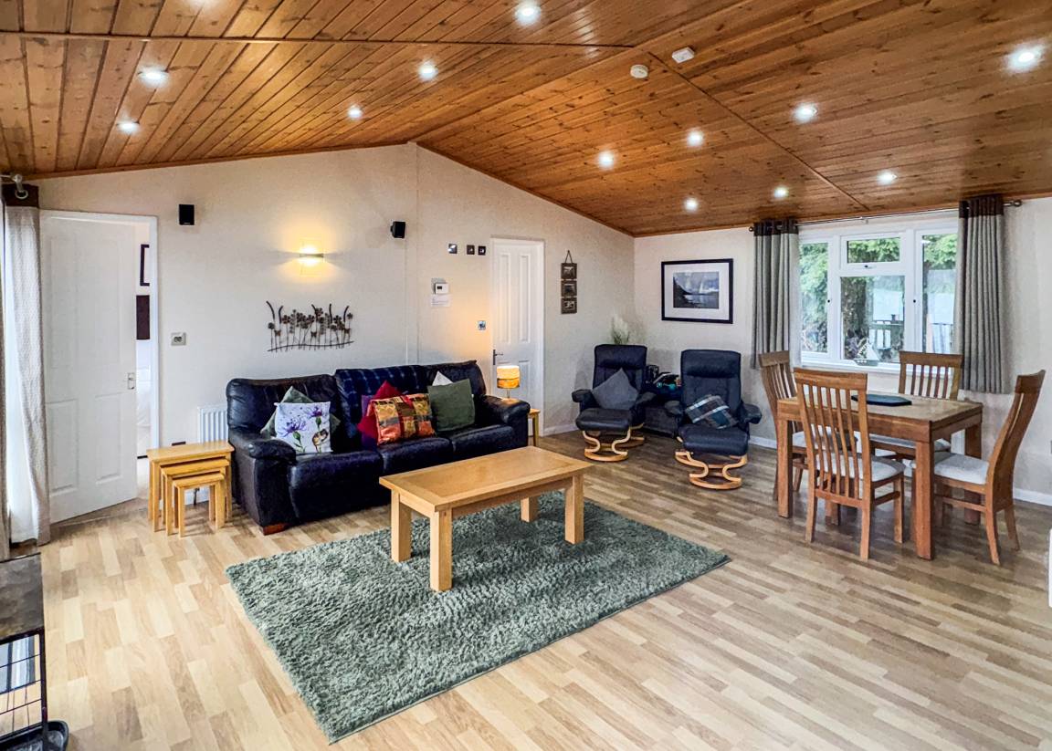 Chalet ∙ 2 Schlafzimmer ∙ 4 Gäste - Loch Ness