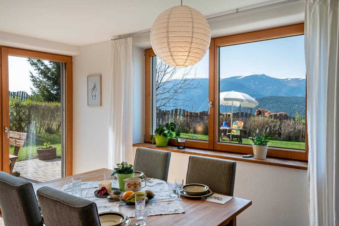 65 M² Ferienwohnung ∙ 1 Schlafzimmer ∙ 4 Gäste - Kastelruth