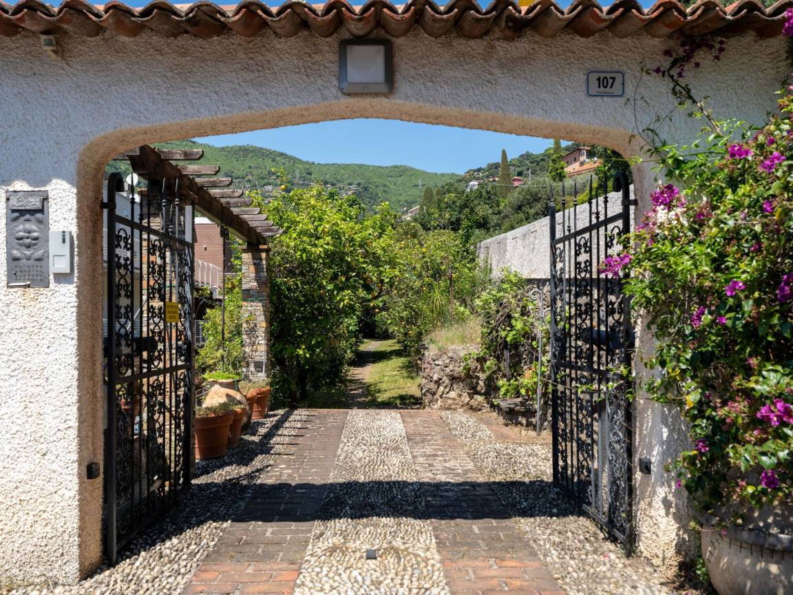 120 M² Villa ∙ 3 Bedrooms ∙ 6 Guests - Alassio