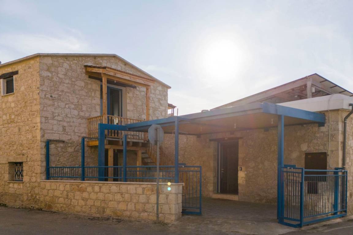 150 M² Apartment ∙ 2 Bedrooms ∙ 4 Guests - Argaka