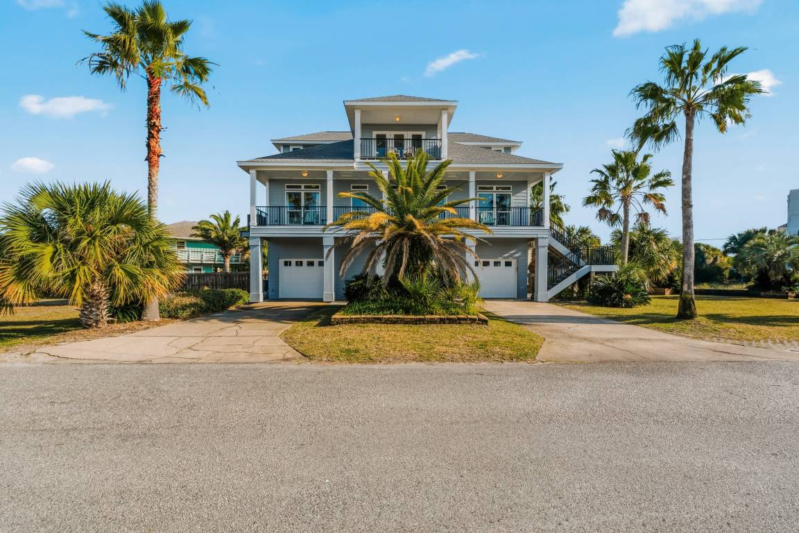 House ∙ 5 Bedrooms ∙ 17 Guests - Gulf Breeze, FL