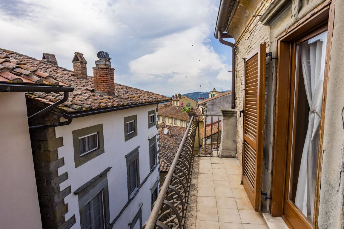 240 M² Apartment ∙ 4 Bedrooms ∙ 8 Guests - Cortona