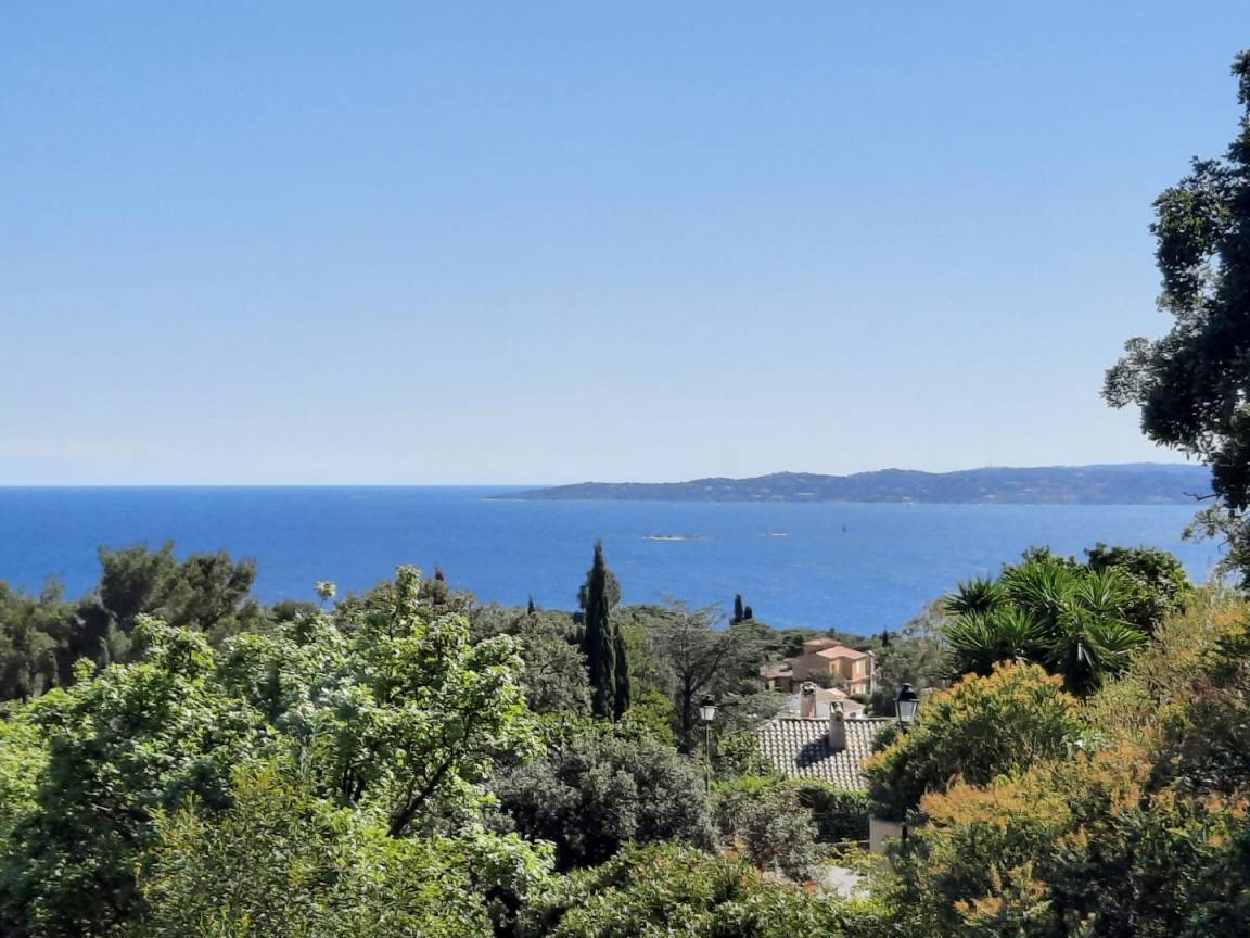 59 M² Mökki ∙ 2 Makuuhuonetta ∙ 4 Vierasta - Sainte-Maxime