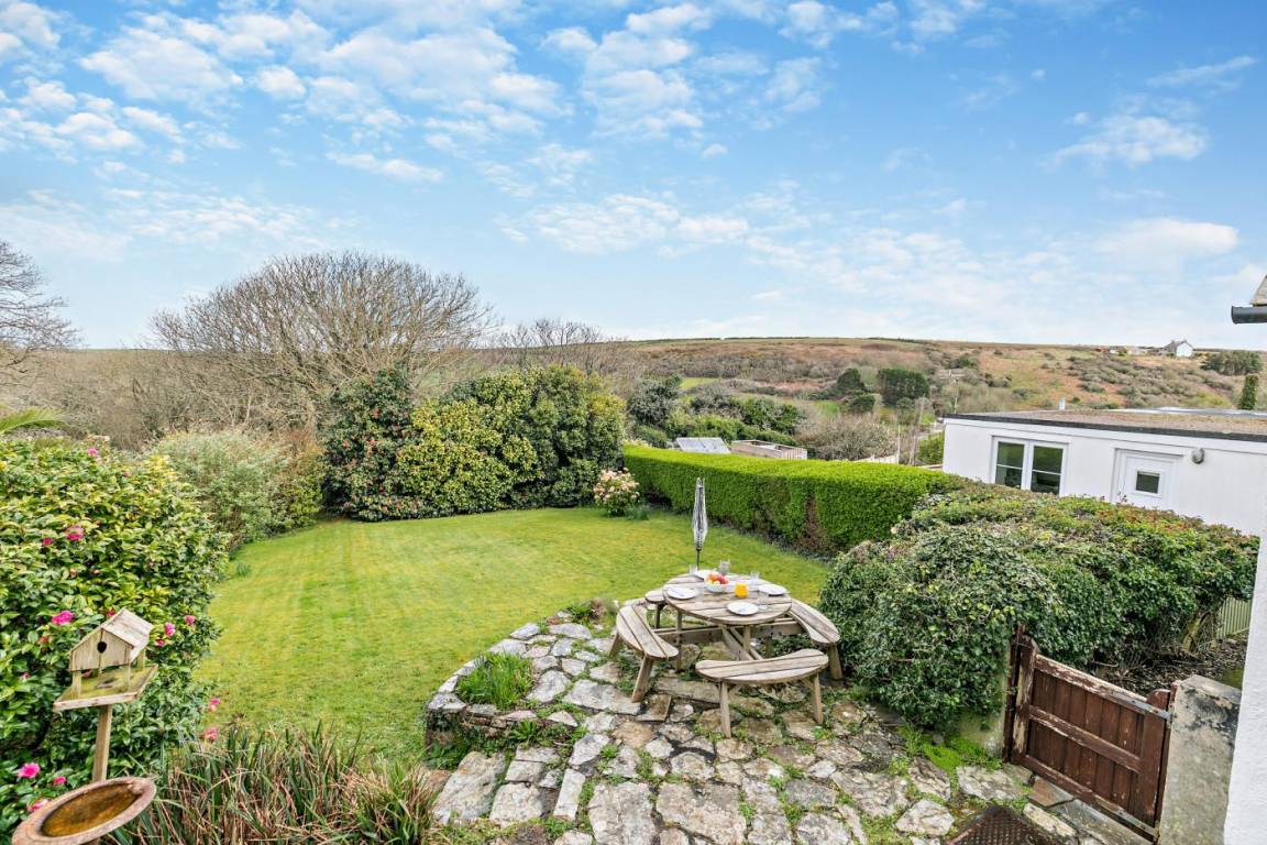 Cottage ∙ 3 Bedrooms ∙ 5 Guests - Saint Just