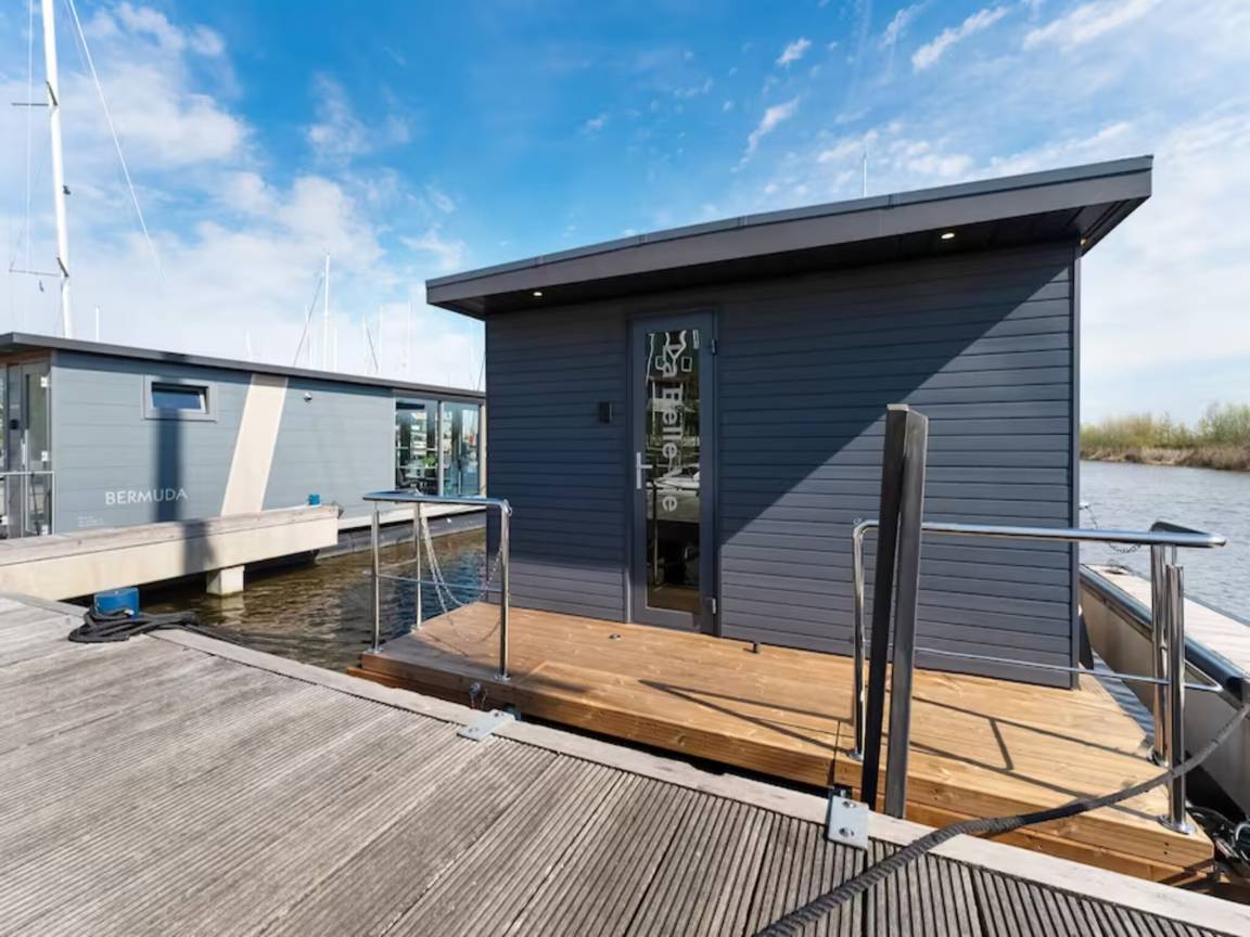 30 M² Huisboot ∙ 2 Slaapkamers ∙ 5 Gasten - Volendam