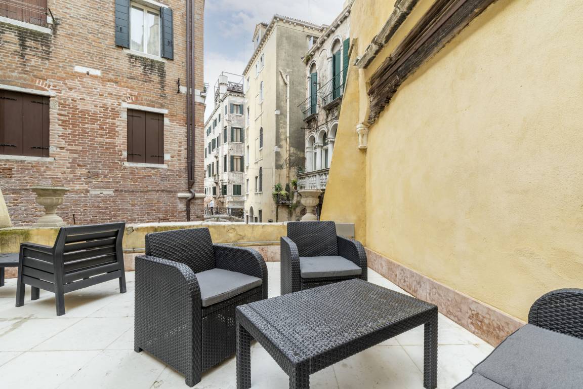 90 M² Apartamento ∙ 2 Habitaciones ∙ 6 Huéspedes - Venecia
