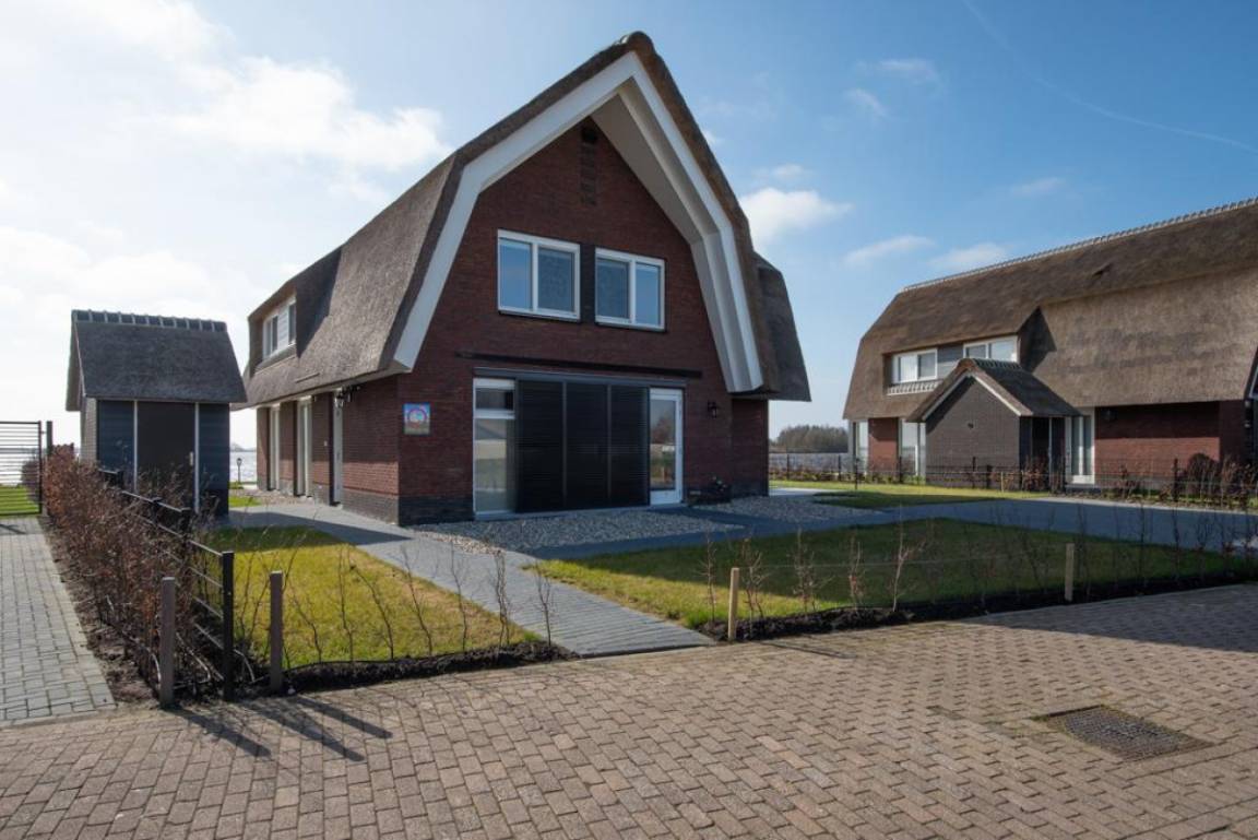 231 M² Ferienhaus ∙ 4 Schlafzimmer ∙ 8 Gäste - Lemmer