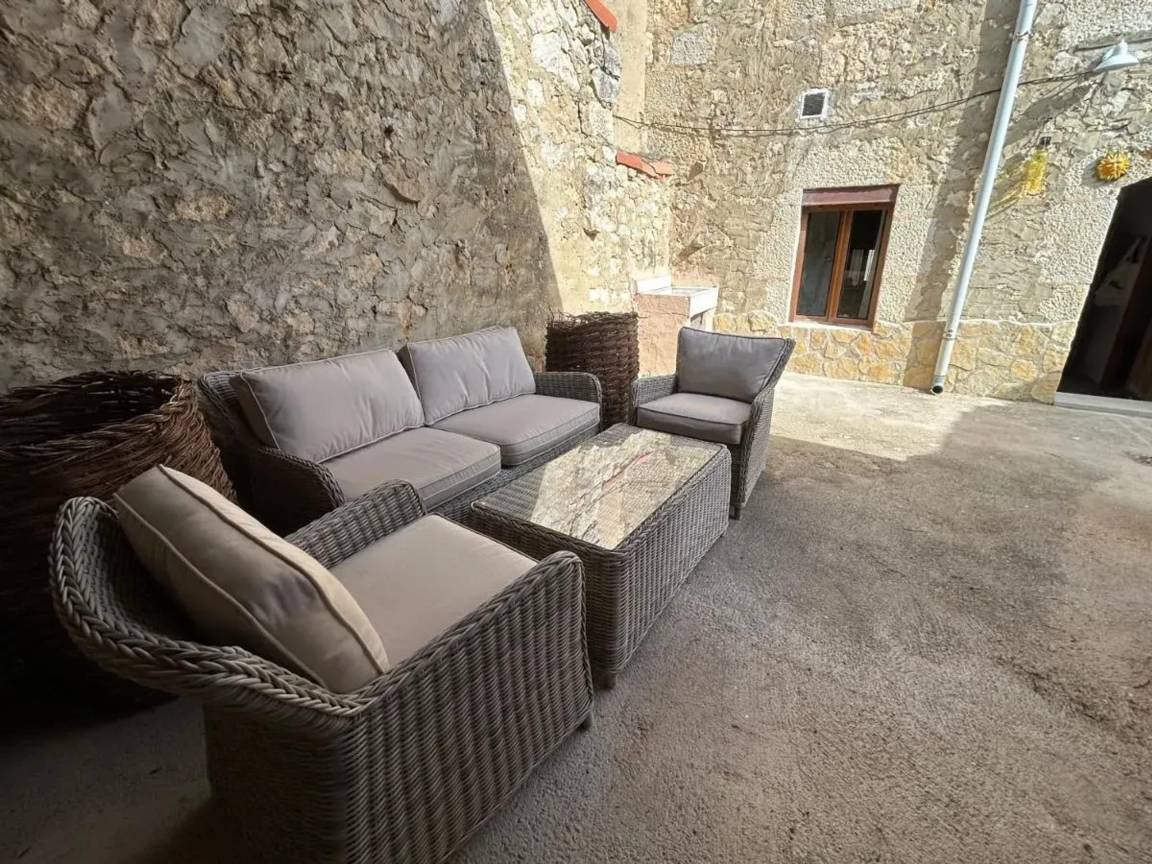 320 M² House ∙ 5 Bedrooms ∙ 10 Guests - Caleruega