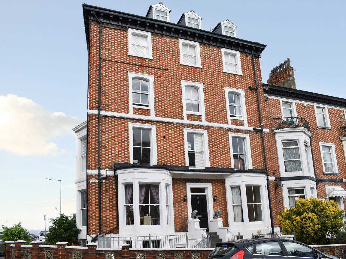 Cottage ∙ 2 Bedrooms ∙ 4 Guests - Sandsend