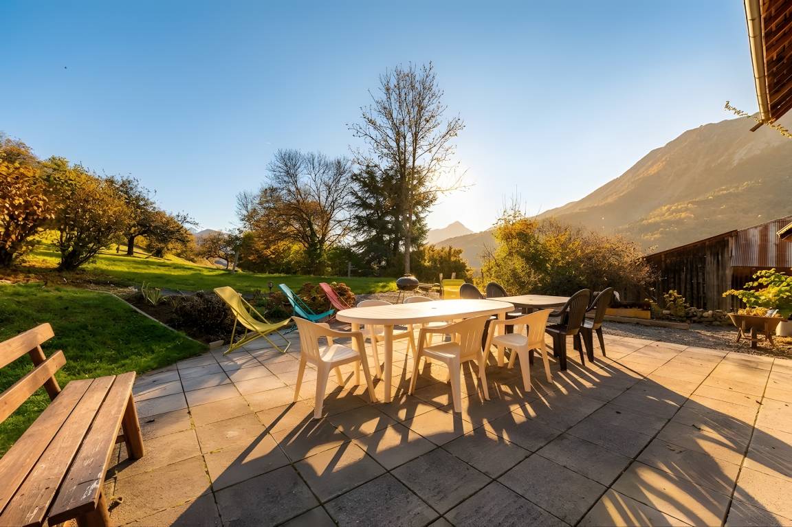 108 M² House ∙ 3 Bedrooms ∙ 10 Guests - Doussard