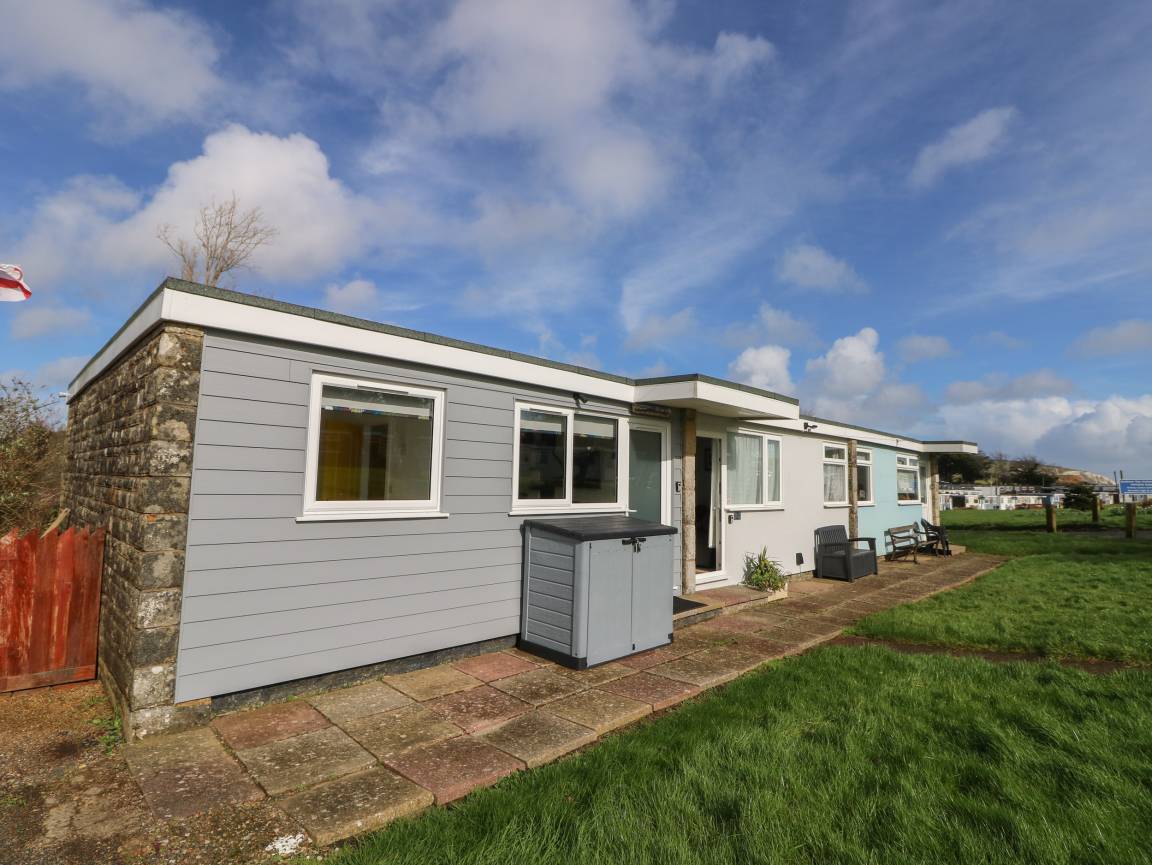 Cottage ∙ 2 Bedrooms ∙ 5 Guests - Sandown