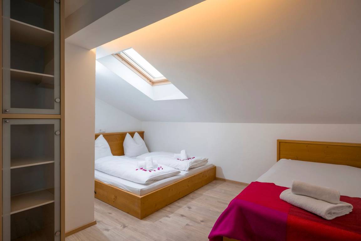 65 M² Ferienwohnung ∙ 1 Schlafzimmer ∙ 4 Gäste - Kirchberg