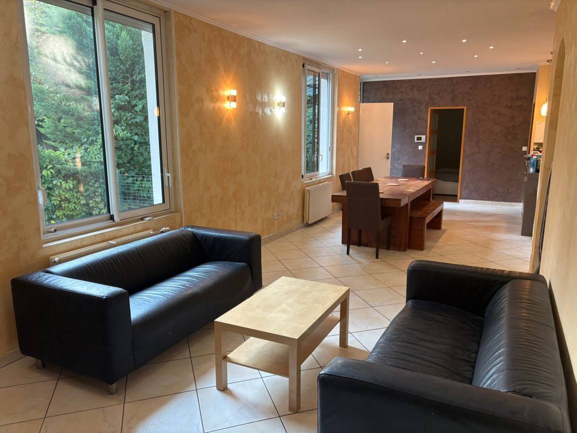 120 M² Talo ∙ 3 Makuuhuonetta ∙ 7 Vierasta - Villeurbanne