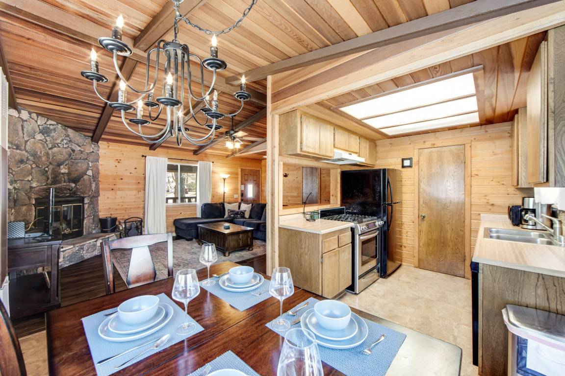 84 M² Cabaña ∙ 2 Habitaciones ∙ 6 Huéspedes - California