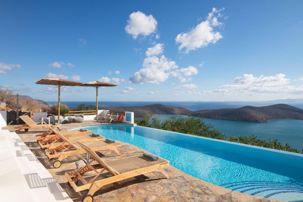 200 M² Villa ∙ 5 Bedrooms ∙ 10 Guests - Elounda