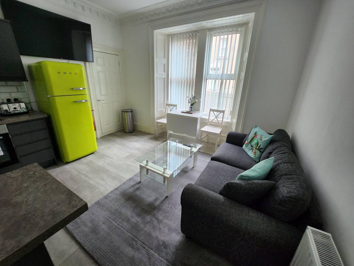 75 M² Apartment ∙ 3 Bedrooms ∙ 5 Guests - Dundee, UK