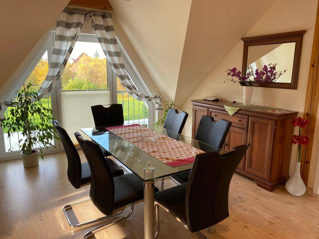 90 M² Apartment ∙ 2 Bedrooms ∙ 5 Guests - Stralsund