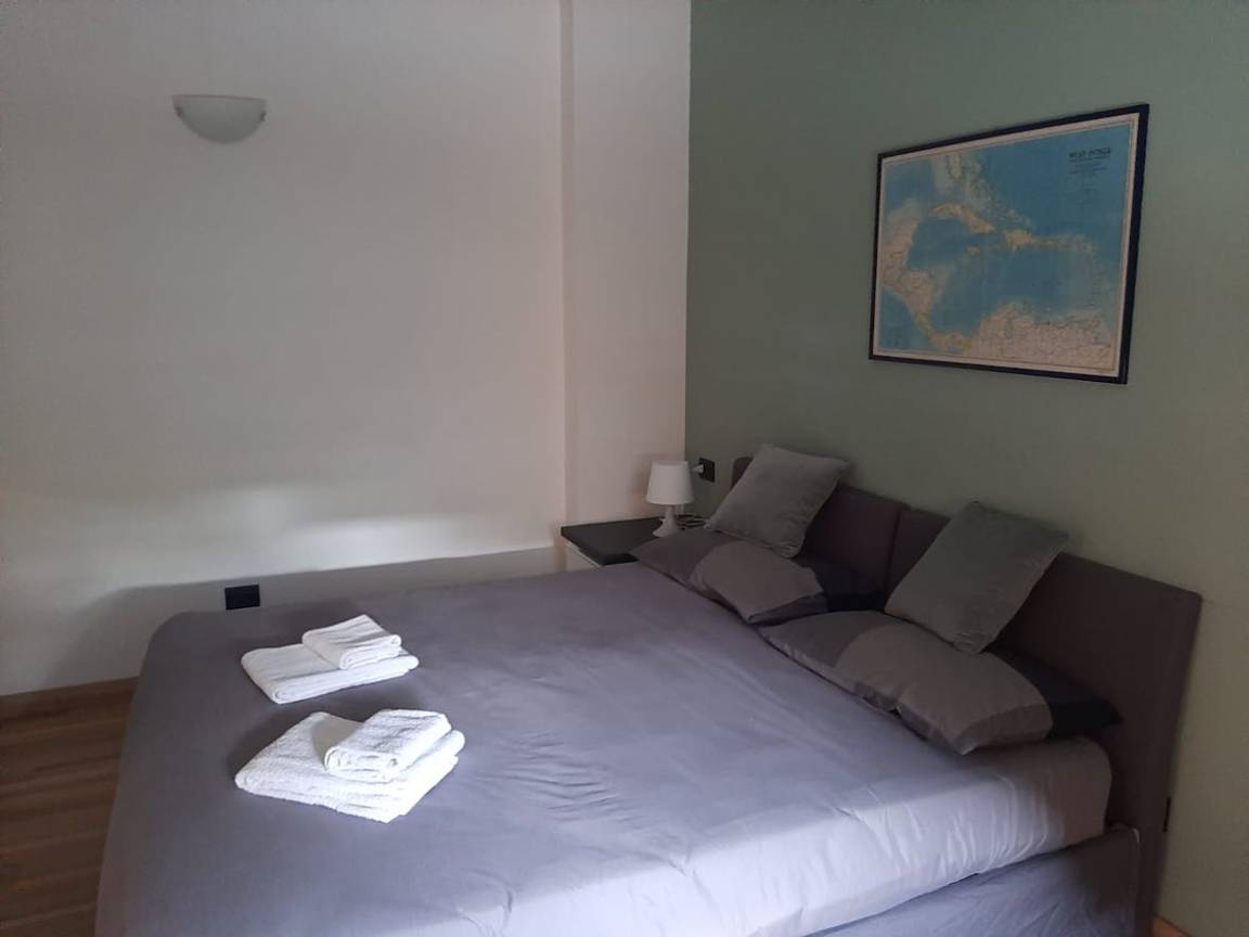 80 M² Apartamento ∙ 3 Habitaciones ∙ 5 Huéspedes - Monza