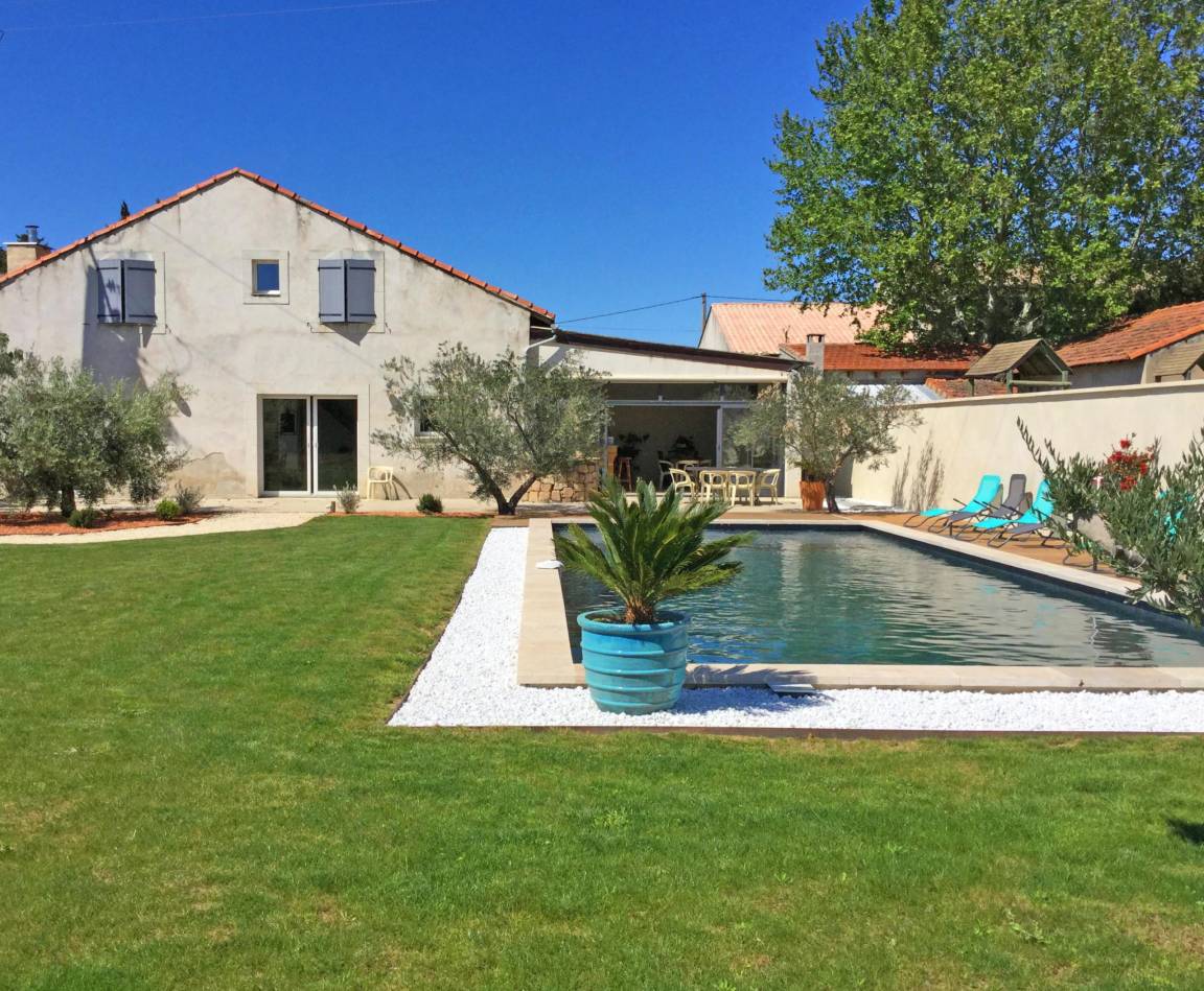 240 M² Maison De Vacances ∙ 5 Chambres ∙ 10 Personnes - L'Isle-sur-la-Sorgue
