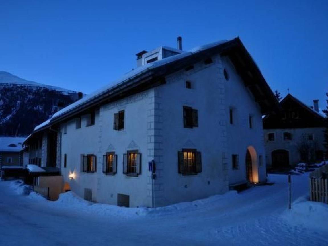 320 M² Ferienhaus ∙ 5 Schlafzimmer ∙ 13 Gäste - Madulain