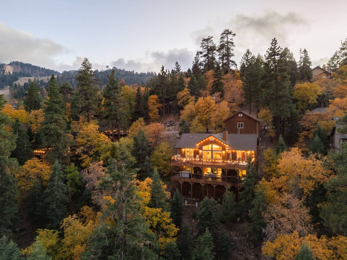 House ∙ 4 Bedrooms ∙ 16 Guests - Big Bear Lake, CA