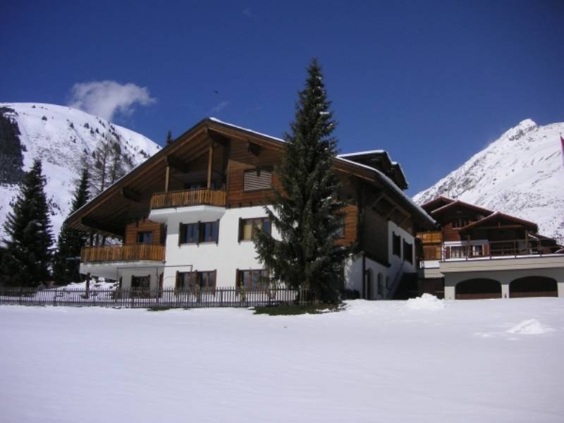 70 M² Ferienwohnung ∙ 2 Schlafzimmer ∙ 4 Gäste - Sedrun