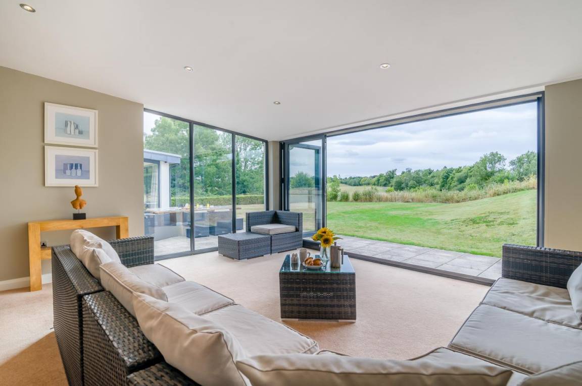 Cottage ∙ 4 Bedrooms ∙ 8 Guests - Newport