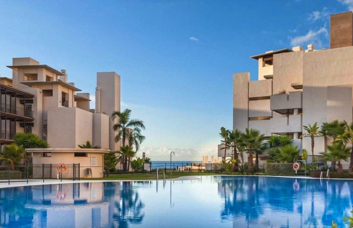 179 M² Apartamento ∙ 3 Habitaciones ∙ 6 Huéspedes - Estepona