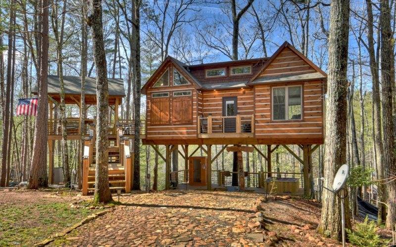 61 M² Cabin ∙ 2 Bedrooms ∙ 4 Guests - Georgia