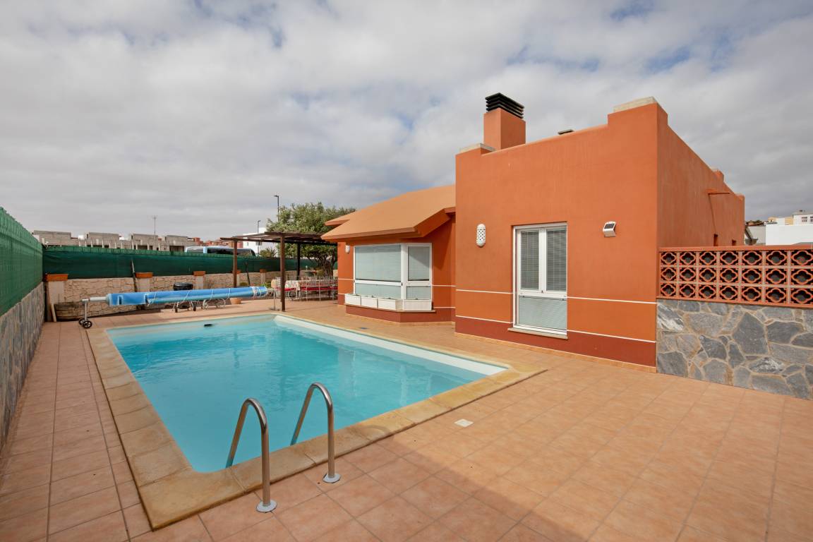 180 M² Villa ∙ 3 Habitaciones ∙ 6 Huéspedes - Corralejo