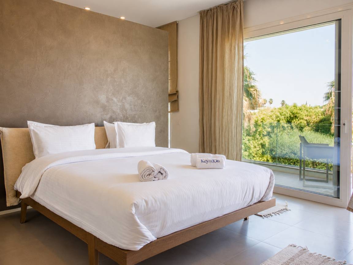 600 M² Villa ∙ 4 Makuuhuonetta ∙ 8 Vierasta - Tunis