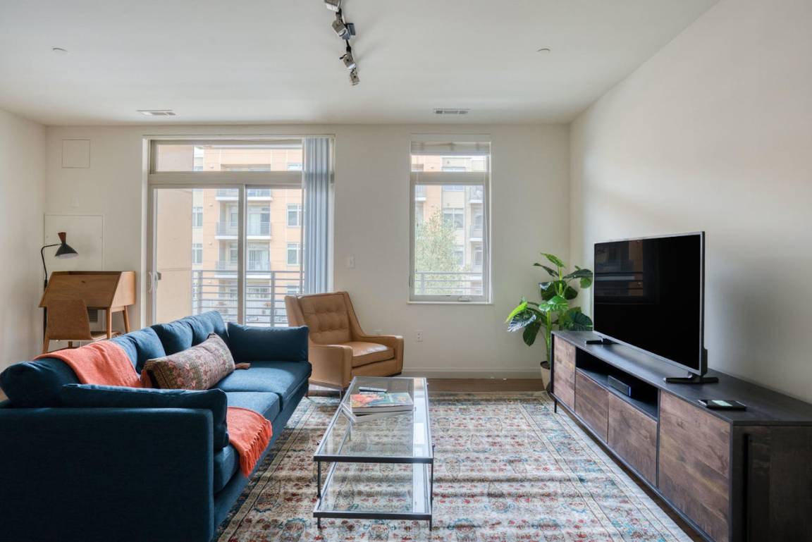 111 M² Apartment ∙ 2 Bedrooms ∙ 4 Guests - Wellesley, MA