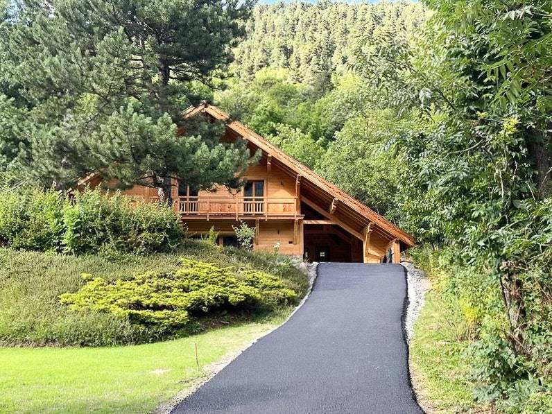 300 M² Maison De Vacances ∙ 6 Chambres ∙ 15 Personnes - Hautes-Alpes