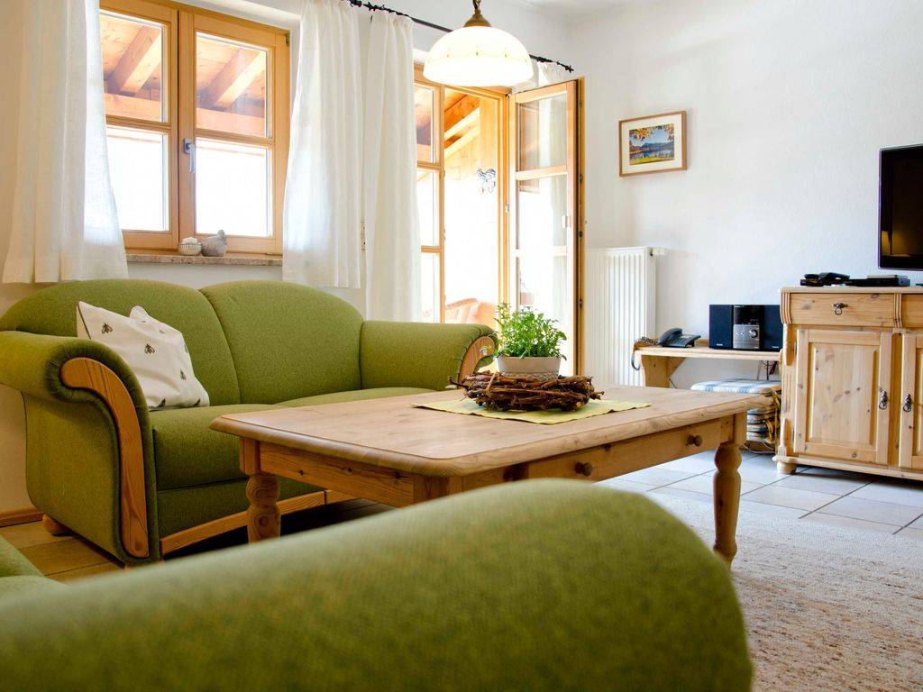 75 M² Ferienwohnung ∙ 2 Schlafzimmer ∙ 2 Gäste - Bad Wiessee
