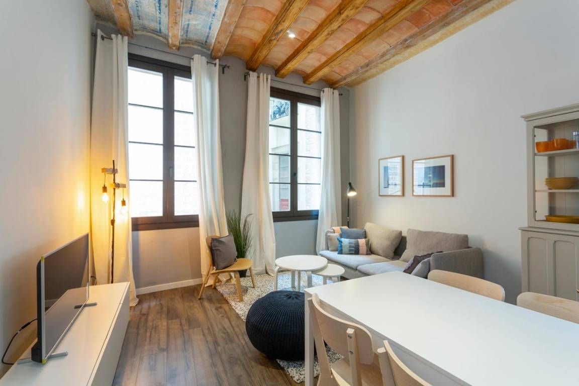 56 M² Apartment ∙ 2 Bedrooms ∙ 4 Guests - Barcelona