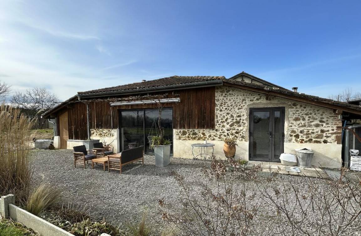 82 M² Gîte ∙ 1 Chambre ∙ 2 Personnes - Dax