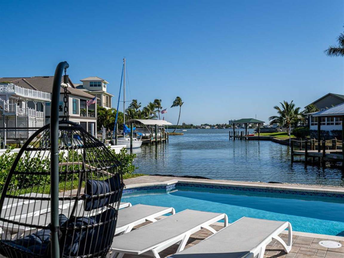 314 M² House ∙ 5 Bedrooms ∙ 14 Guests - Fort Myers Beach, FL