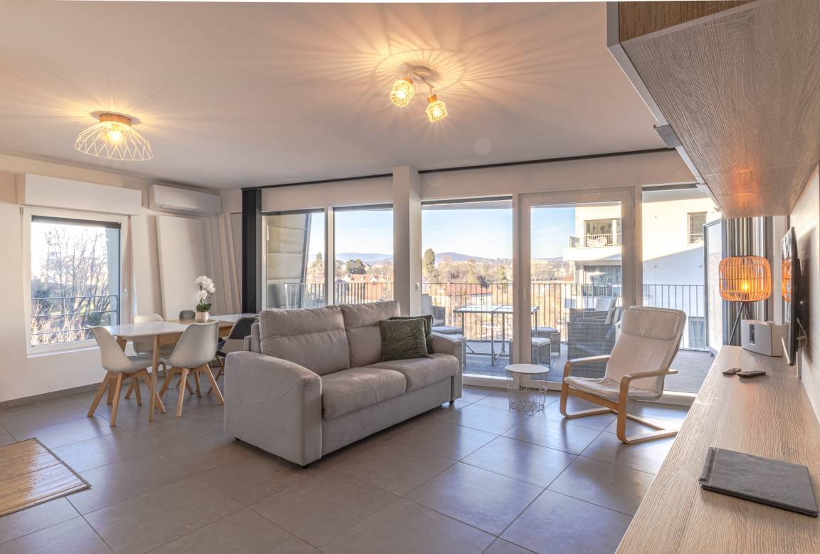 66 M² Apartment ∙ 2 Bedrooms ∙ 6 Guests - Annecy