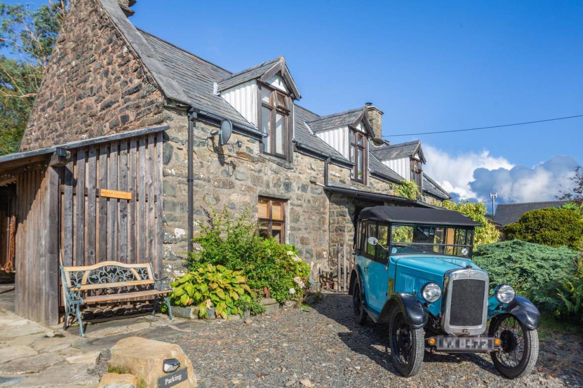 Cottage ∙ 2 Bedrooms ∙ 4 Guests - Dolgellau